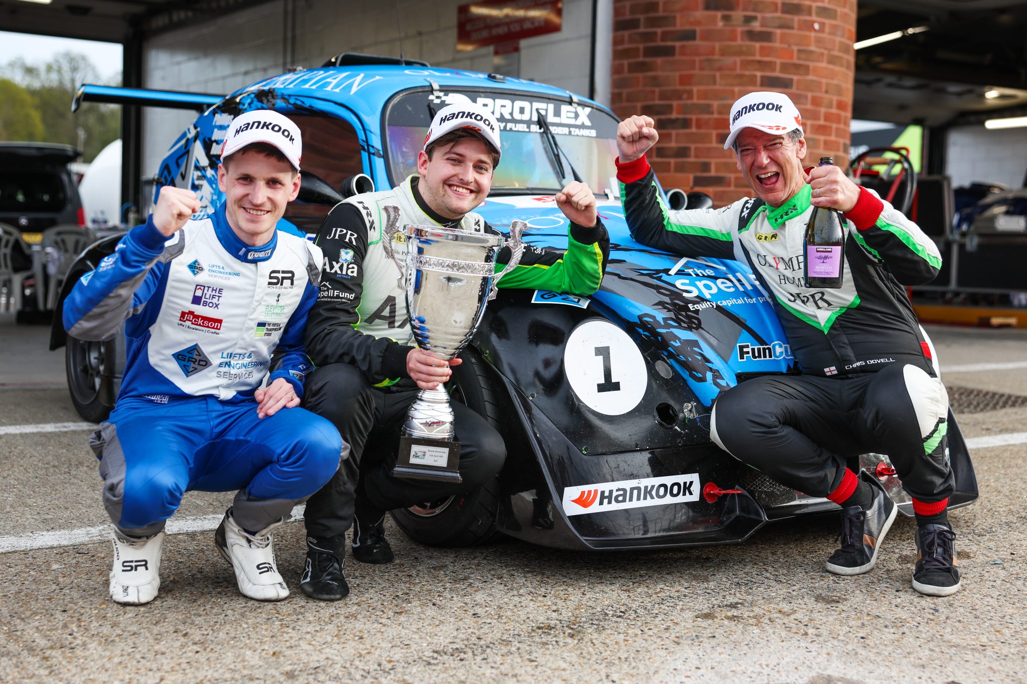 After 26 Hours of Racing, It’s Down to the Wire — 30 Cars Line Up for ...